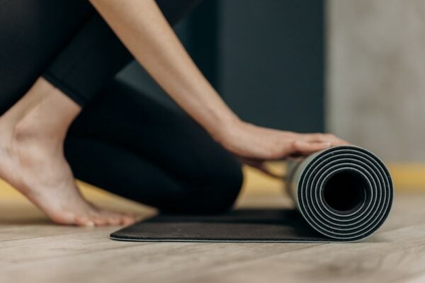 What Is a Grounding Yoga Mat? | 40 Winks